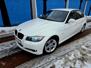 White BMW 320 2011 in Marijampole, with an engine capacity of 2.00 L and mileage of 319 thousand km for 5700 €, photo 3 on AUTOMOTO.COM.LV