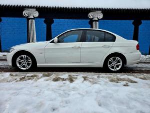 White BMW 320 2011 in Marijampole, with an engine capacity of 2.00 L and mileage of 319 thousand km for 5700 €, photo 5 on AUTOMOTO.COM.LV