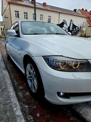 White BMW 320 2011 in Marijampole, with an engine capacity of 2.00 L and mileage of 319 thousand km for 5700 €, photo 10 on AUTOMOTO.COM.LV