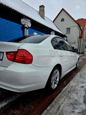 White BMW 320 2011 in Marijampole, with an engine capacity of 2.00 L and mileage of 319 thousand km for 5700 €, photo 11 on AUTOMOTO.COM.LV