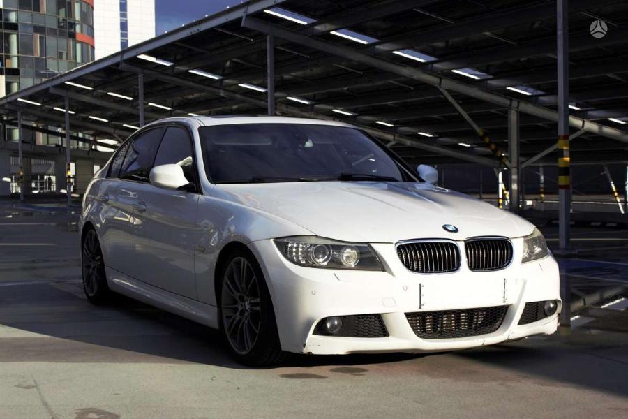 White BMW 320 2011 in Vilnius, with an engine capacity of 2.00 L and mileage of 251 thousand km for 5500 €, photo 1 on AUTOMOTO.COM.LV