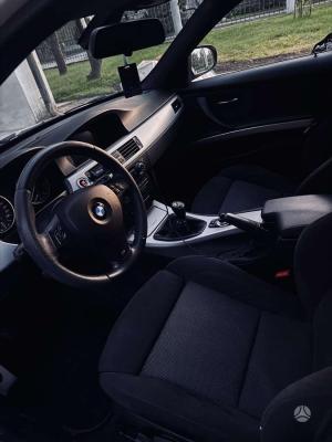 White BMW 320 2011 in Siauliai, with an engine capacity of 2.00 L and mileage of 278 thousand km for 5800 €, photo 6 on AUTOMOTO.COM.LV