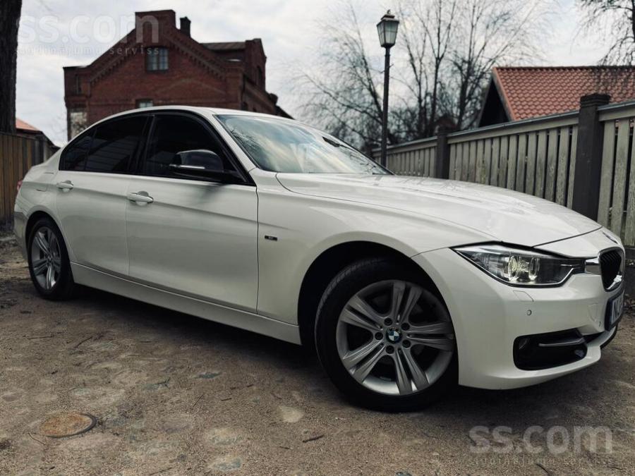White BMW 320 2012 in Cesis, with an engine capacity of 2.00 L and mileage of 0 thousand km for 12500 €, photo 2 on AUTOMOTO.COM.LV