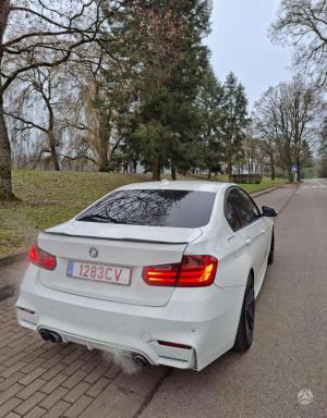 White BMW 320 2012 in Birstonas, with an engine capacity of 2.00 L and mileage of 280 thousand km for 8950 €, photo 11 on AUTOMOTO.COM.LV