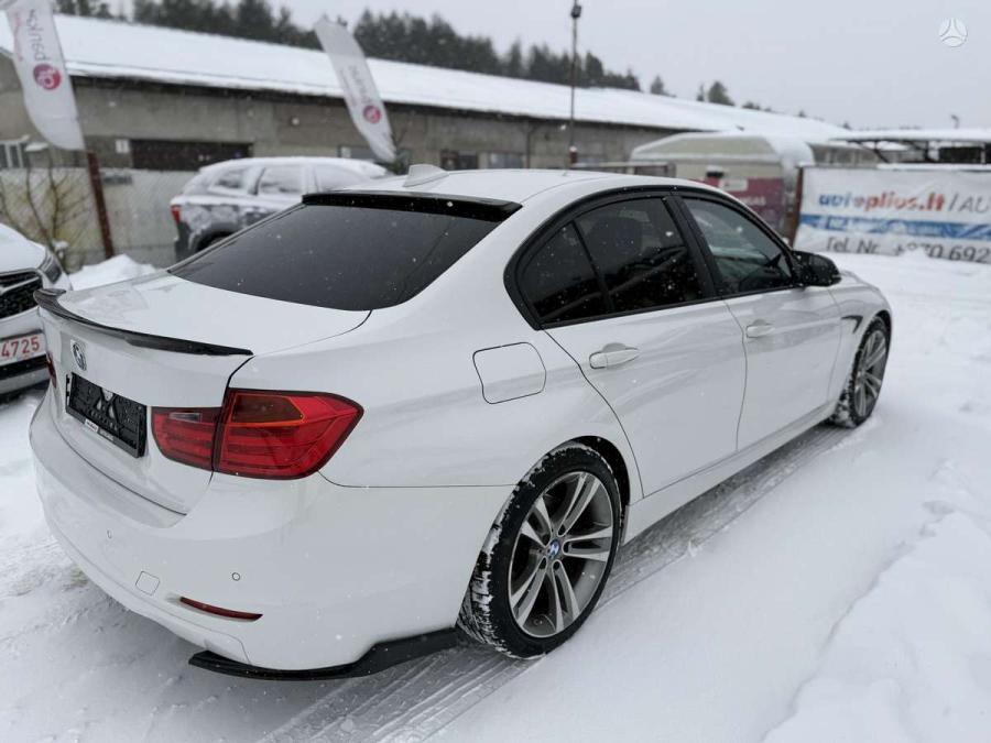 White BMW 320 2012 in Ukmerge, with an engine capacity of 2.00 L and mileage of 260 thousand km for 8199 €, photo 4 on AUTOMOTO.COM.LV