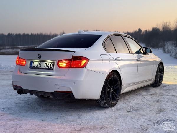 White BMW 320 2012 in Vilnius, with an engine capacity of 2.00 L and mileage of 325 thousand km for 11400 €, photo 1 on AUTOMOTO.COM.LV