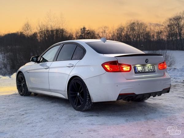 White BMW 320 2012 in Vilnius, with an engine capacity of 2.00 L and mileage of 325 thousand km for 11400 €, photo 4 on AUTOMOTO.COM.LV