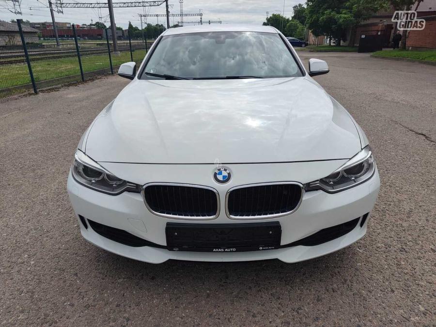 White BMW 320 2012 in Vilkaviskis, with an engine capacity of 2.00 L and mileage of 272 thousand km for 8400 €, photo 3 on AUTOMOTO.COM.LV