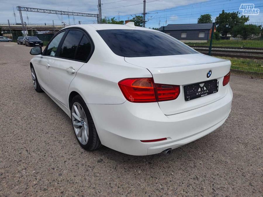 White BMW 320 2012 in Vilkaviskis, with an engine capacity of 2.00 L and mileage of 272 thousand km for 8400 €, photo 8 on AUTOMOTO.COM.LV