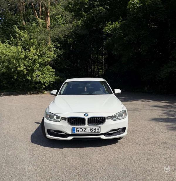 White BMW 320 2012 in Vilnius, with an engine capacity of 2.00 L and mileage of 192 thousand km for 7900 €, photo 2 on AUTOMOTO.COM.LV