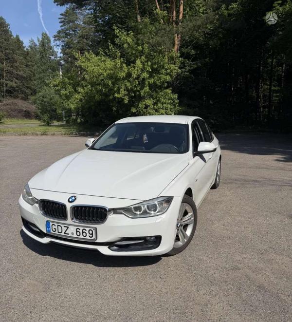 White BMW 320 2012 in Vilnius, with an engine capacity of 2.00 L and mileage of 192 thousand km for 7900 €, photo 6 on AUTOMOTO.COM.LV