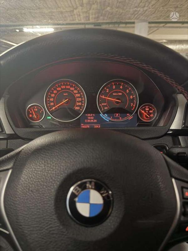 White BMW 320 2012 in Vilnius, with an engine capacity of 2.00 L and mileage of 192 thousand km for 7900 €, photo 10 on AUTOMOTO.COM.LV