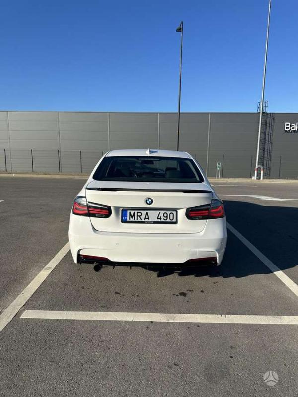 White BMW 320 2012 in Kaunas, with an engine capacity of 2.00 L and mileage of 193 thousand km for 11200 €, photo 6 on AUTOMOTO.COM.LV
