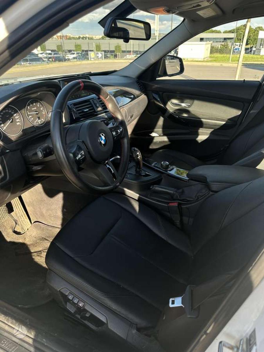 White BMW 320 2012 in Kaunas, with an engine capacity of 2.00 L and mileage of 193 thousand km for 11200 €, photo 12 on AUTOMOTO.COM.LV