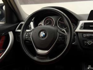 White BMW 320 2012 in Vilnius, with an engine capacity of 2.00 L and mileage of 206 thousand km for 10500 €, photo 17 on AUTOMOTO.COM.LV