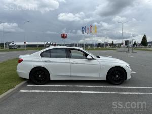 White BMW 320 2012 in Riga, with an engine capacity of 2.00 L and mileage of 160 thousand km for 12200 €, photo 5 on AUTOMOTO.COM.LV