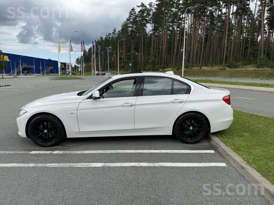 White BMW 320 2012 in Riga, with an engine capacity of 2.00 L and mileage of 160 thousand km for 12200 €, photo 6 on AUTOMOTO.COM.LV