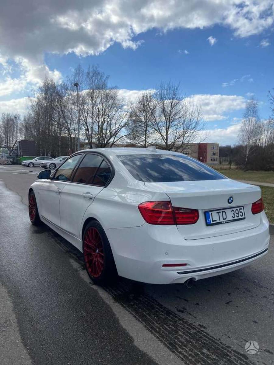 Balts BMW 320 2012 Kaišiadorys, ar dzinēja tilpumu 2.00 L un nobraukumu 251 tūkst. km par 9500 €, foto 4 vietnē AUTOMOTO.COM.LV