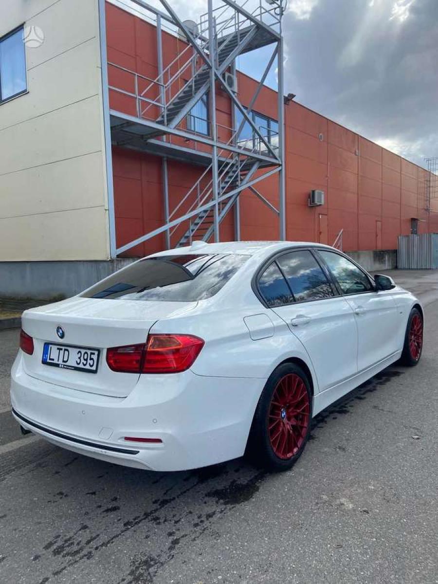 Balts BMW 320 2012 Kaišiadorys, ar dzinēja tilpumu 2.00 L un nobraukumu 251 tūkst. km par 9500 €, foto 5 vietnē AUTOMOTO.COM.LV