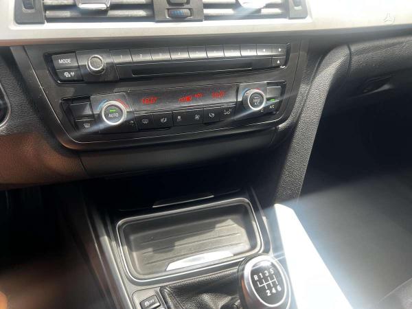 Balts BMW 320 2012 Vilkaviškis, ar dzinēja tilpumu 2.00 L un nobraukumu 317 tūkst. km par 6099 €, foto 10 vietnē AUTOMOTO.COM.LV
