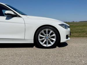 Balts BMW 320 2012 Vilkaviškis, ar dzinēja tilpumu 2.00 L un nobraukumu 272 tūkst. km par 7900 €, foto 8 vietnē AUTOMOTO.COM.LV