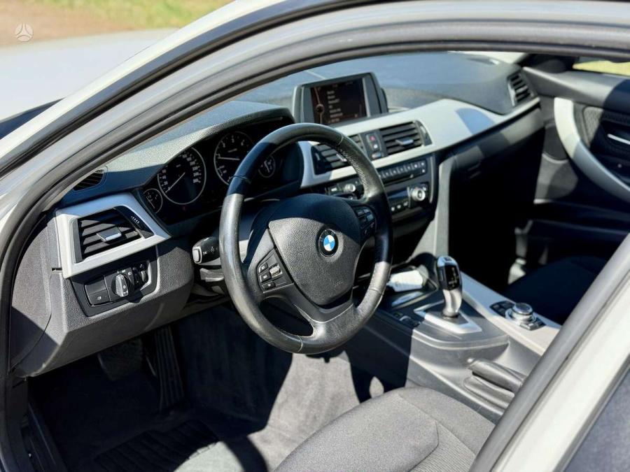 Balts BMW 320 2012 Vilkaviškis, ar dzinēja tilpumu 2.00 L un nobraukumu 272 tūkst. km par 7900 €, foto 11 vietnē AUTOMOTO.COM.LV