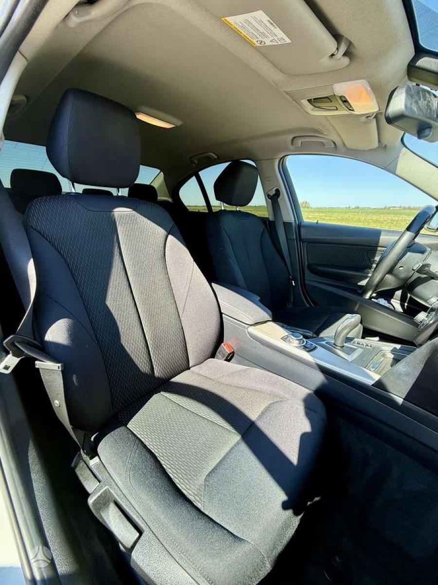 Balts BMW 320 2012 Vilkaviškis, ar dzinēja tilpumu 2.00 L un nobraukumu 272 tūkst. km par 7900 €, foto 19 vietnē AUTOMOTO.COM.LV