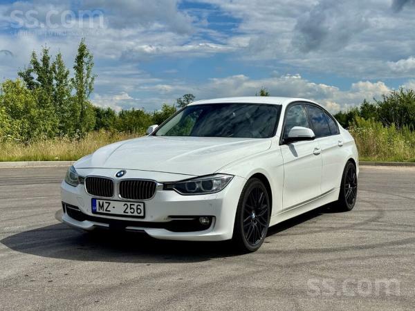 Белый БМВ 320 2012 в Рига, объемом двигателя 2.00 л и пробегом 304 тыс. км за 9990 €, фото 1 на AUTOMOTO.COM.LV