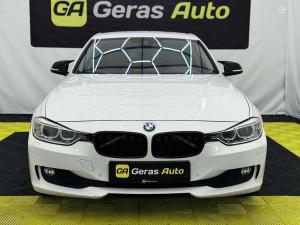 White BMW 320 2012 in Vilnius, with an engine capacity of 2.00 L and mileage of 206 thousand km for 10500 €, photo 3 on AUTOMOTO.COM.LV