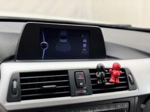 White BMW 320 2012 in Vilnius, with an engine capacity of 2.00 L and mileage of 206 thousand km for 10500 €, photo 22 on AUTOMOTO.COM.LV