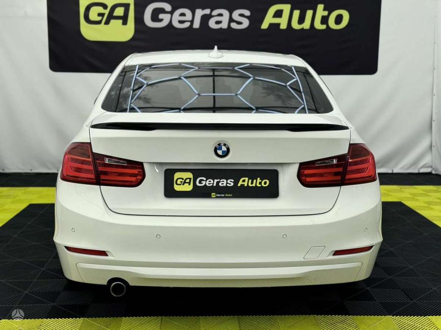 Balts BMW 320 2012 Viļņa, ar dzinēja tilpumu 2.00 L un nobraukumu 206 tūkst. km par 10200 €, foto 7 vietnē AUTOMOTO.COM.LV