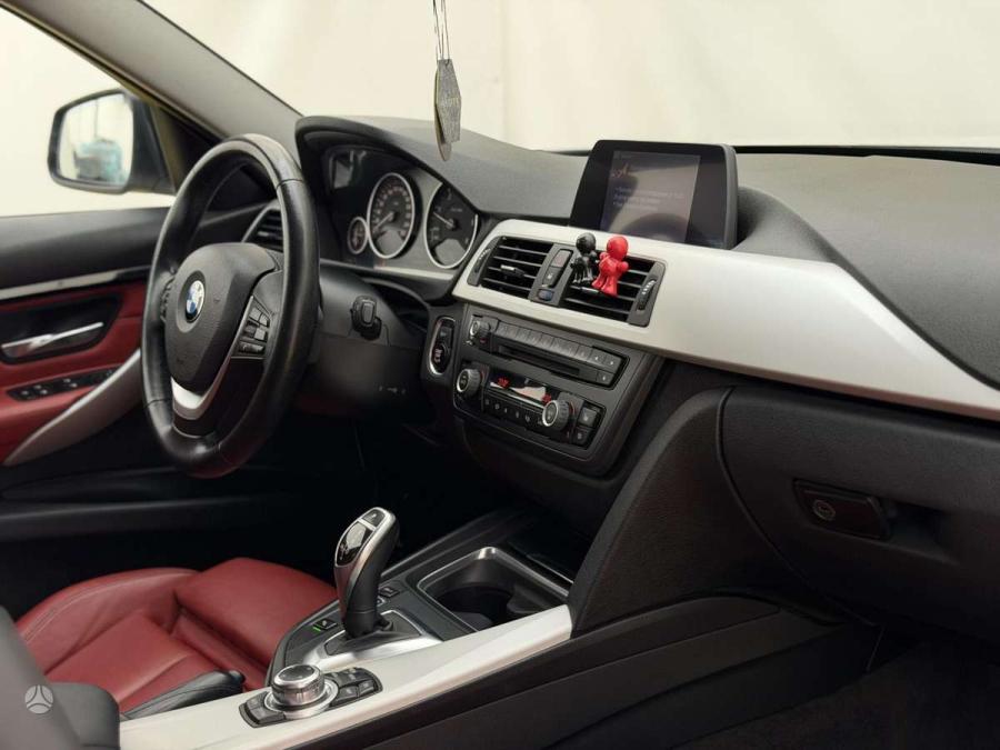 Balts BMW 320 2012 Viļņa, ar dzinēja tilpumu 2.00 L un nobraukumu 206 tūkst. km par 10200 €, foto 15 vietnē AUTOMOTO.COM.LV