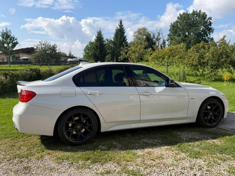 Balts BMW 320 2012 Viļņa, ar dzinēja tilpumu 2.00 L un nobraukumu 360 tūkst. km par 9400 €, foto 4 vietnē AUTOMOTO.COM.LV