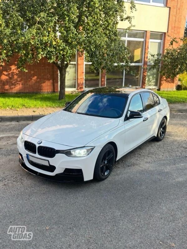 White BMW 320 2012 in Vilnius, with an engine capacity of 2.00 L and mileage of 300 thousand km for 5950 €, photo 1 on AUTOMOTO.COM.LV
