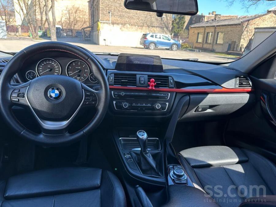 White BMW 320 2013 in Riga, with an engine capacity of 2.00 L and mileage of 300 thousand km for 10200 €, photo 9 on AUTOMOTO.COM.LV