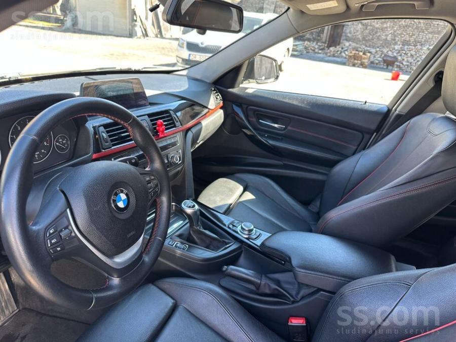 White BMW 320 2013 in Riga, with an engine capacity of 2.00 L and mileage of 300 thousand km for 10200 €, photo 10 on AUTOMOTO.COM.LV