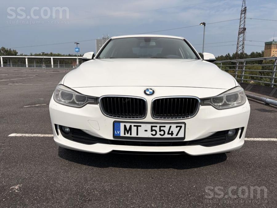 White BMW 320 2013 in Riga, with an engine capacity of 2.00 L and mileage of 300 thousand km for 9700 €, photo 3 on AUTOMOTO.COM.LV