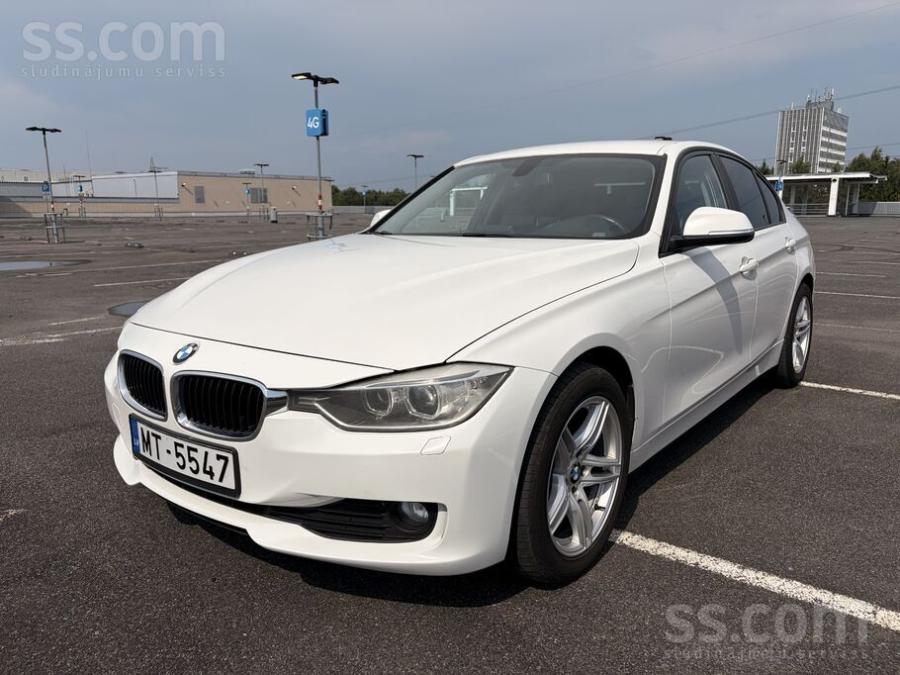 White BMW 320 2013 in Riga, with an engine capacity of 2.00 L and mileage of 300 thousand km for 9700 €, photo 4 on AUTOMOTO.COM.LV