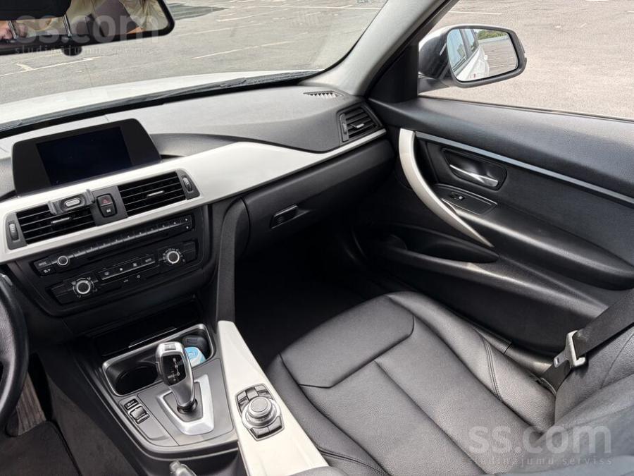 White BMW 320 2013 in Riga, with an engine capacity of 2.00 L and mileage of 300 thousand km for 9700 €, photo 14 on AUTOMOTO.COM.LV