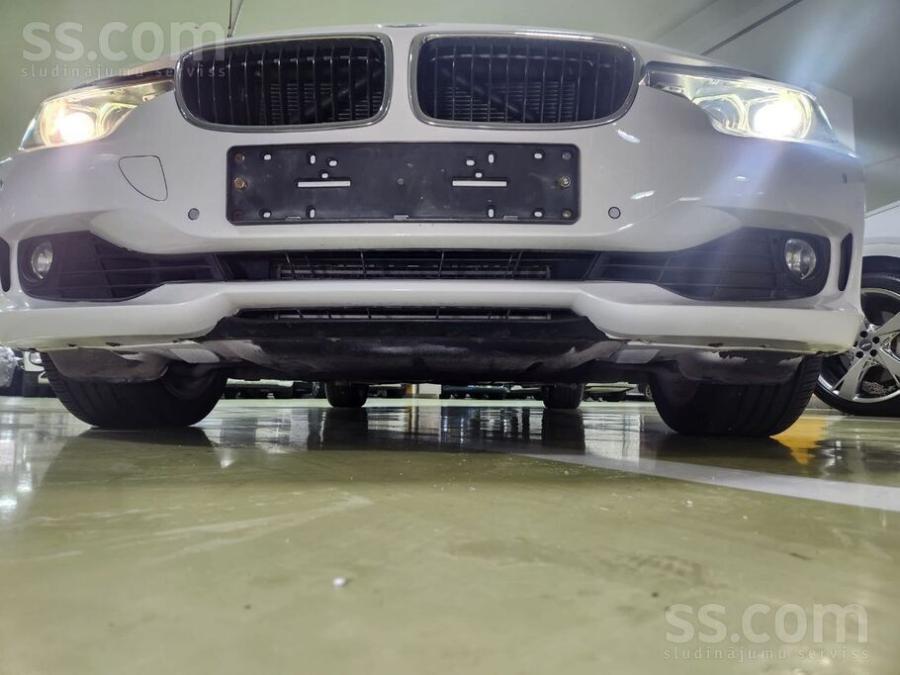 White BMW 320 2013 in Riga, with an engine capacity of 2.00 L and mileage of 165 thousand km for 9000 €, photo 3 on AUTOMOTO.COM.LV