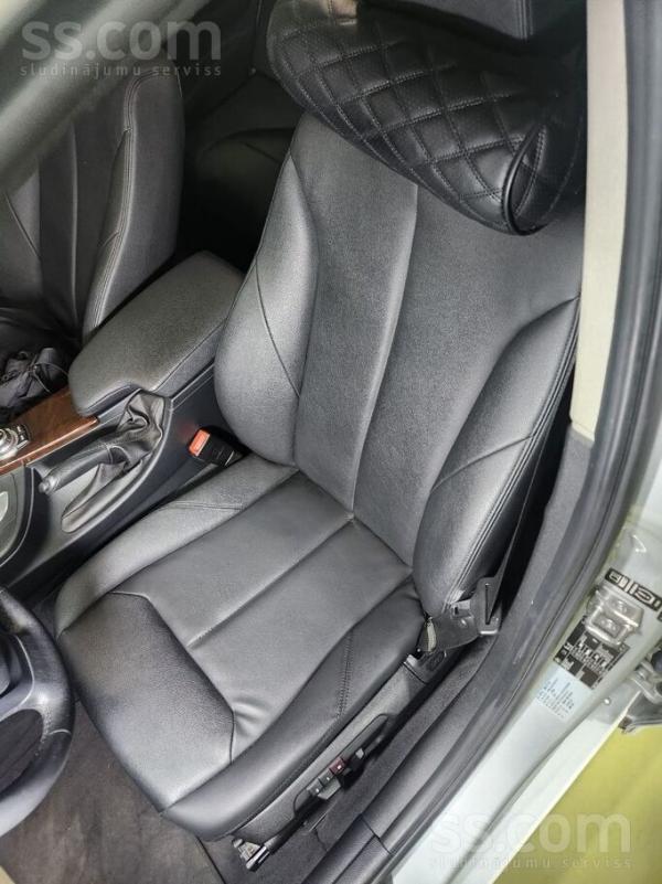 White BMW 320 2013 in Riga, with an engine capacity of 2.00 L and mileage of 165 thousand km for 9000 €, photo 3 on AUTOMOTO.COM.LV