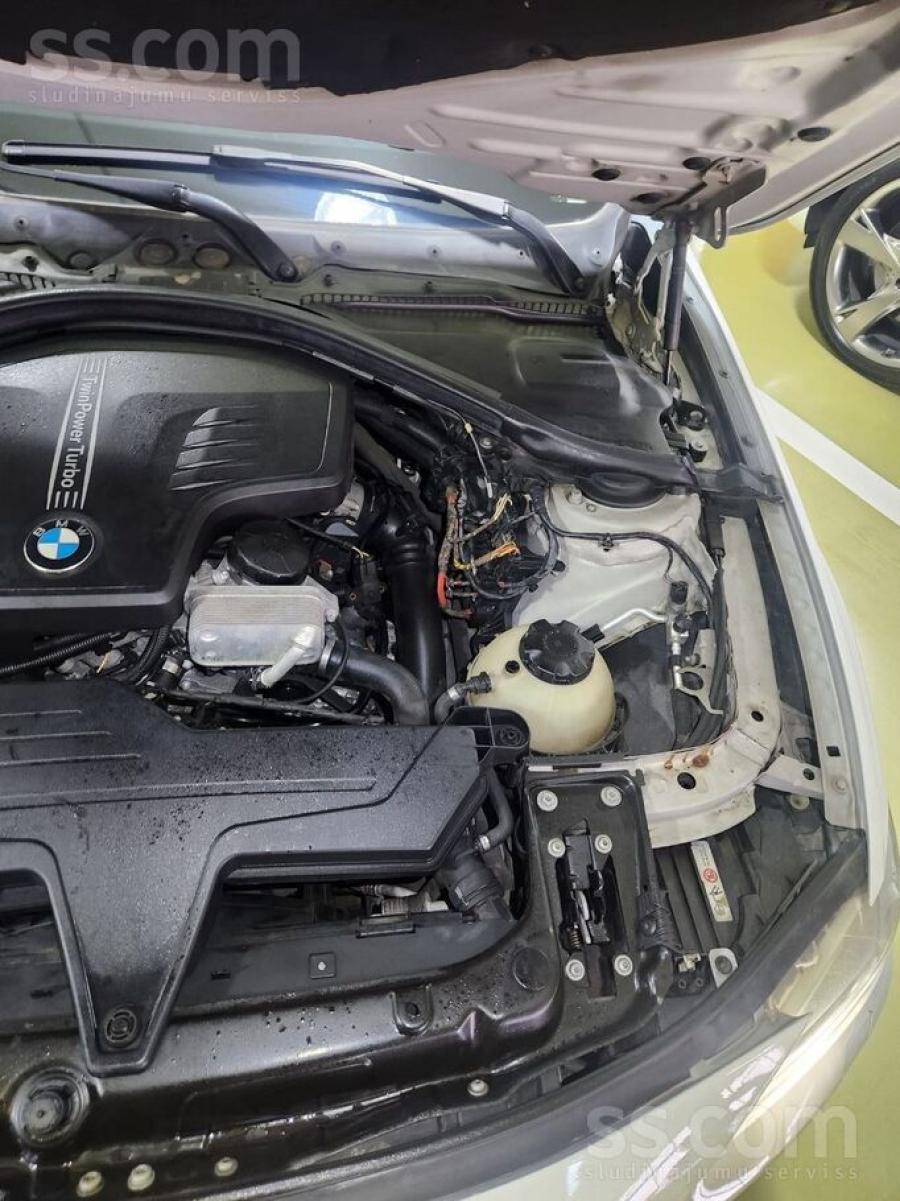 White BMW 320 2013 in Riga, with an engine capacity of 2.00 L and mileage of 165 thousand km for 9000 €, photo 9 on AUTOMOTO.COM.LV
