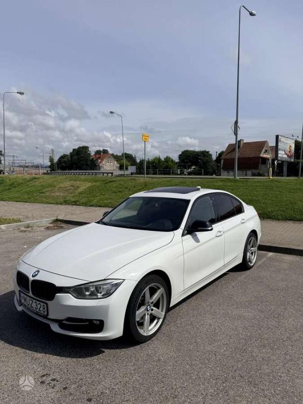 Balts BMW 320 2013 Klaipėda, ar dzinēja tilpumu 2.00 L un nobraukumu 300 tūkst. km par 8500 €, foto 1 vietnē AUTOMOTO.COM.LV