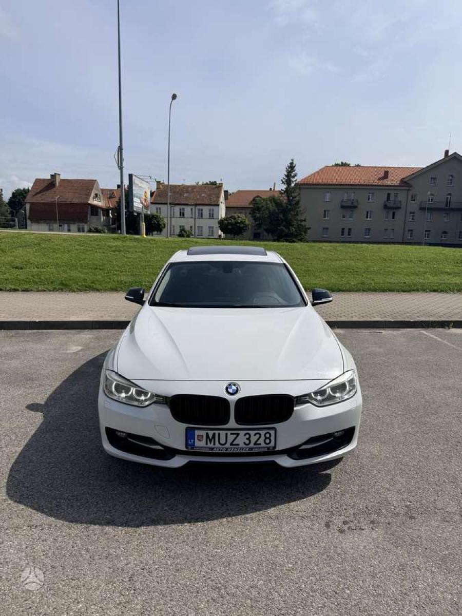 White BMW 320 2013 in Klaipeda, with an engine capacity of 2.00 L and mileage of 300 thousand km for 8500 €, photo 3 on AUTOMOTO.COM.LV