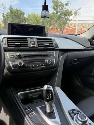 White BMW 320 2013 in Klaipeda, with an engine capacity of 2.00 L and mileage of 300 thousand km for 8500 €, photo 16 on AUTOMOTO.COM.LV