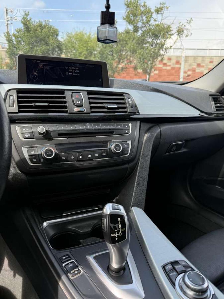 White BMW 320 2013 in Klaipeda, with an engine capacity of 2.00 L and mileage of 300 thousand km for 8500 €, photo 16 on AUTOMOTO.COM.LV