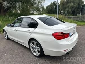 White BMW 320 2013 in Riga, with an engine capacity of 2.00 L and mileage of 296 thousand km for 9100 €, photo 3 on AUTOMOTO.COM.LV