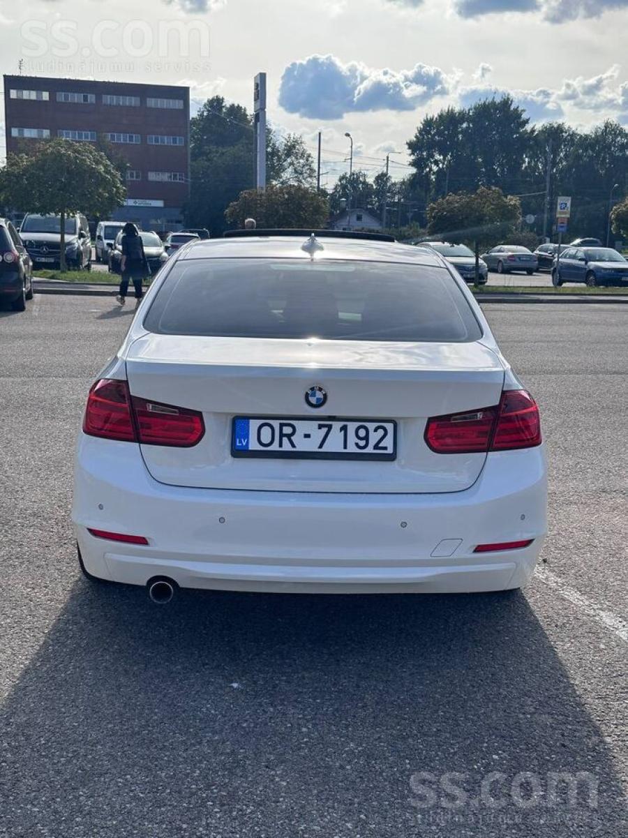 White BMW 320 2013 in Riga, with an engine capacity of 2.00 L and mileage of 165 thousand km for 12000 €, photo 5 on AUTOMOTO.COM.LV
