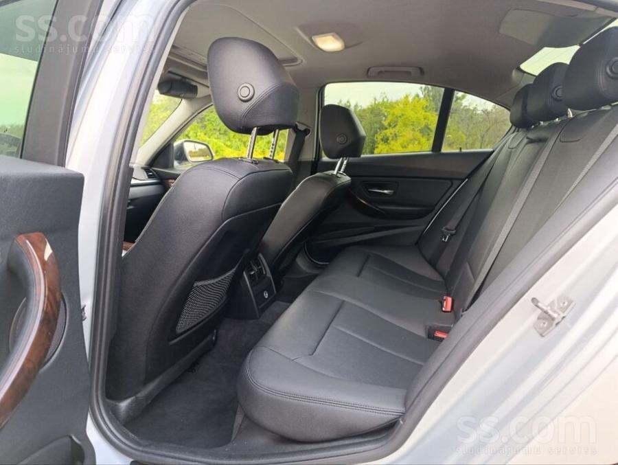 Balts BMW 320 2013 Rīga, ar dzinēja tilpumu 2.00 L un nobraukumu 165 tūkst. km par 11100 €, foto 13 vietnē AUTOMOTO.COM.LV