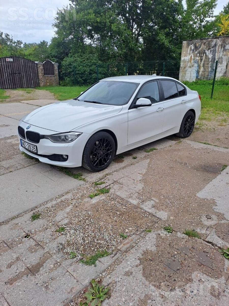 Balts BMW 320 2014 Rīga, ar dzinēja tilpumu 2.00 L un nobraukumu 288 tūkst. km par 10400 €, foto 1 vietnē AUTOMOTO.COM.LV